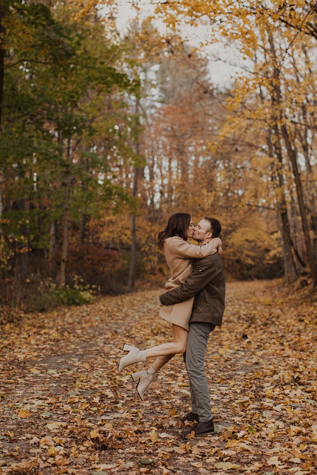 Engagement Shoot Outfit Guide: How to Dress for Every Season | Shelly ...