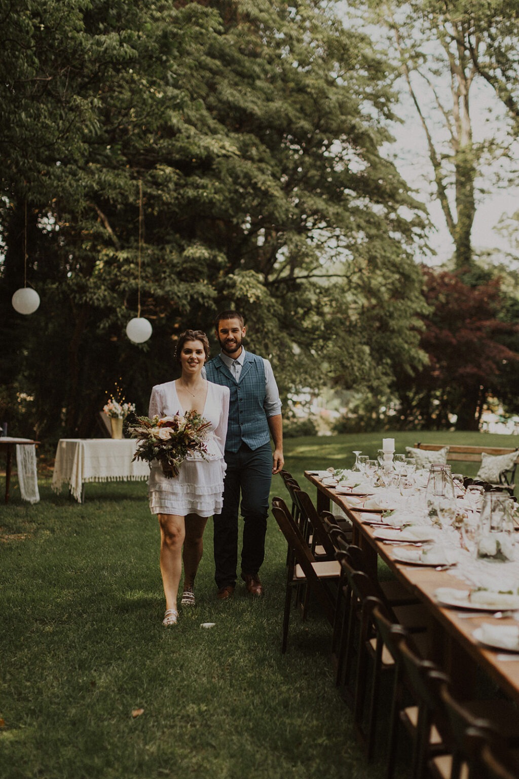 Pros & Cons of a DIY Wedding: How to Get Friends & Family Involved ...