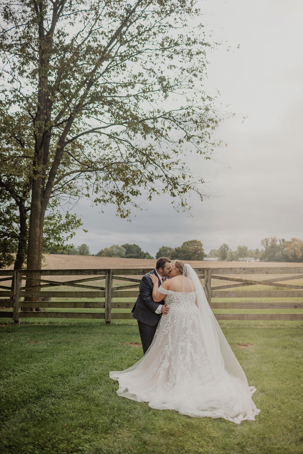 Beautiful Boho Chic Colors Fit for a Wedding at Walker’s Overlook ...