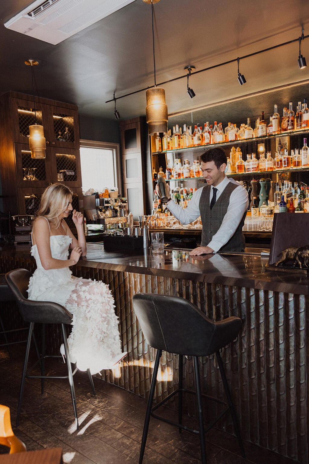 Cocktail Bars in DC for Speakeasy-Themed Engagement Session Photos ...